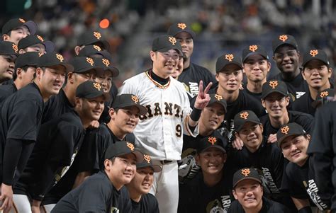 今季引退の巨人・亀井善行の「闘志」に発奮 本拠地最終戦で勝利 毎日新聞