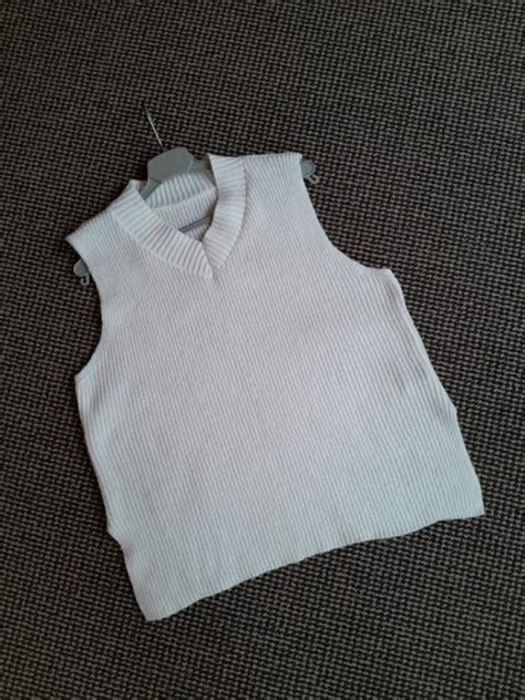 Жилетка Shein — ціна 200 грн у каталозі Жилети Купити жіночі речі за доступною ціною на Шафі