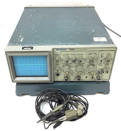 Lot Tektronics 2225 50 Mhz Oscilloscope