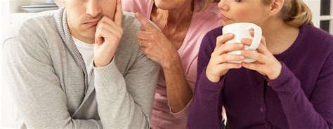 Коли у Євгенія був день народження молоді запросили друзів у кафе