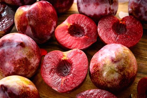 How to recognize Lovita®? - Lovita Plum - La prune Lovita