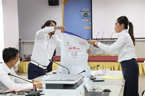 រូបភាពសកម្មភាព៖ គណៈកម្មាធិការជាតិរៀបចំការបោះឆ្នោត បានធ្វើការត្រួតពិនិត្យ