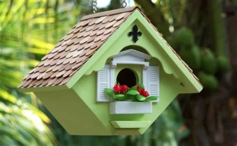 Хранилки за птици Година в градината 2025