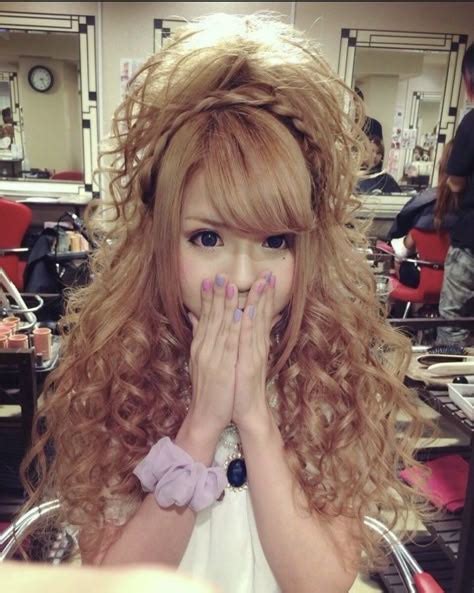 Gyaru Hairstyles