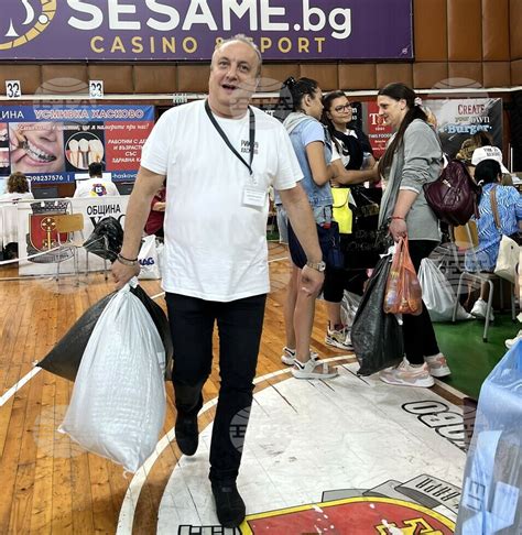 РИК Хасково разпореди ново преброяване на бюлетини в шест секции съобщи председателят на