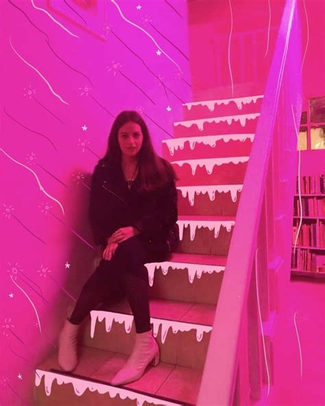 Sofia Weidner En Instagram “hice Este  De Una Foto Que Me Tomó Dyer Bonnie En Las Escaleras