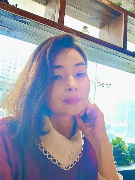 Амьдрах Сурч мэдэхээс хойш сууж Суралцаж хөгжихөөс хол амьдарвал Мэдрэмж суурьтай л сонголт