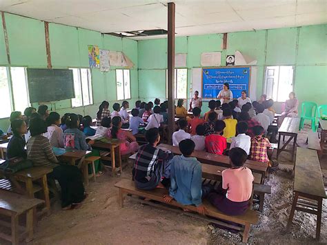 မြစ်သားမြို့နယ်၌ စာဖတ်ရှိန်မြင့်မားရေးအတွက် နယ်လှည့်စာကြည့်တိုက်အသိပညာပေး ဟောပြောပွဲနှင့် နံရံကပ