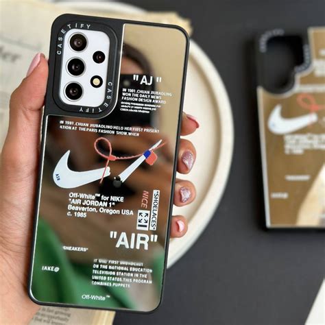 قاب نایک آینه ای Casetify قاب گوشی و اکسسوری