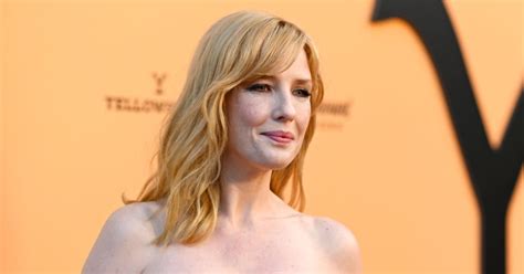 Yellowstone Star Kelly Reillys New Movie Gets Paramount Release Date