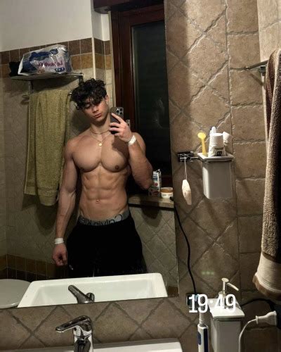 Mattia Gallettini Explore The Archives Tumbex