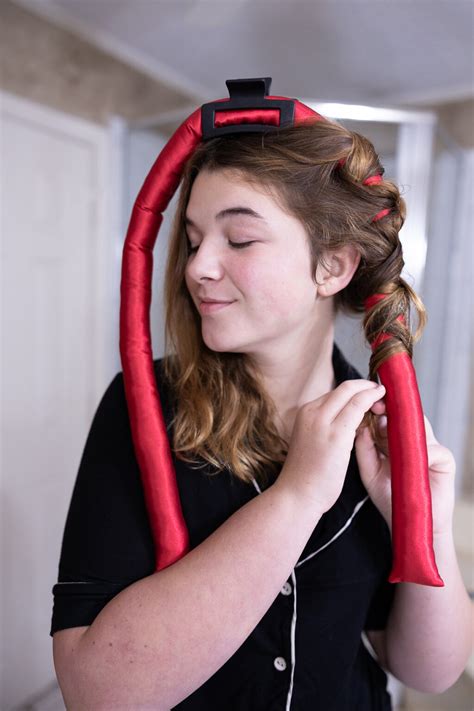 FREE PDF PATTERN Heatless Curler In 2 Styles