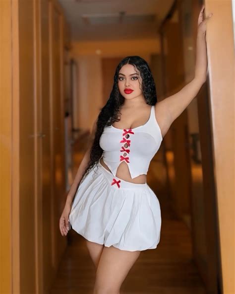 Habesha Hot Girls የሐበሻ Habesha Hot Girls የሐበሻ አማላይ ሴቶች