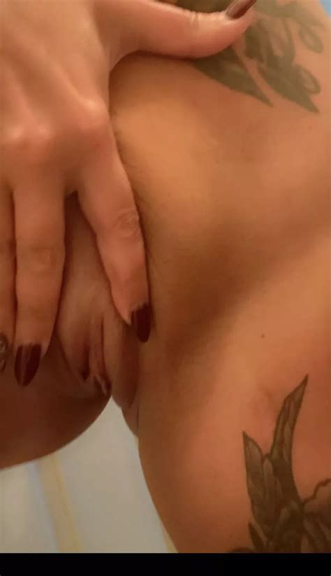 Does It Look Like A Snack Nudes Shavedpussies NUDE PICS ORG