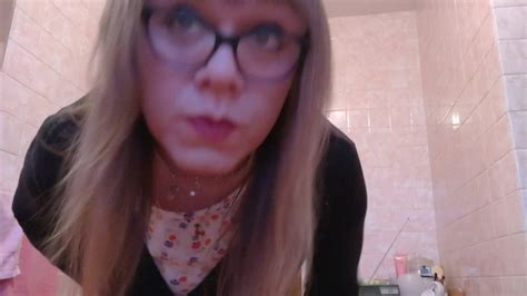 Bonne Surprise De Plug Anal Pour La Saint Valentin Xhamster