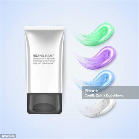 화장품 스크럽 병 과 얼룩 세트 흰색 배경에 고립 된 크림 이나 젤 브러쉬 스트로크와 얼굴 관리를 위한 뷰티 화장품 필링 제품 사실적인 벡터 일러스트레이션 보습제에 대한