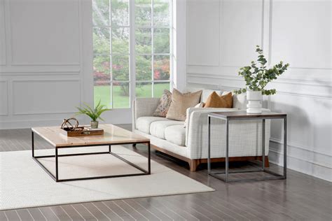 How To Accessorize Your Coffee Table By Mixing Elements