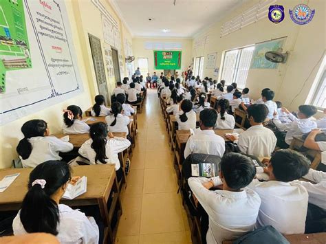 មន្រ្តី នគរបាល ជំនាញ ខេត្ត ព្រះសីហនុ ចុះផ្សព្វផ្សាយអំពីផលប៉ះពាល់នៃ គ្រឿង ញៀន