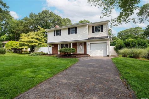 31 Puritan Path Port Jefferson Ny 11777 Trulia