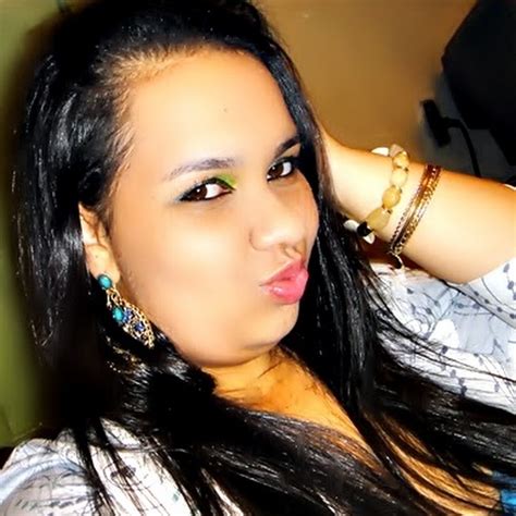 Rafaela Cabral Youtube