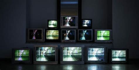 Cool Tips And Tricks For Dual Monitor Setups On Windows