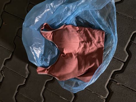 Топи для жінок іноземного виробництва без маркування різних кольорів та розмірів в кількості