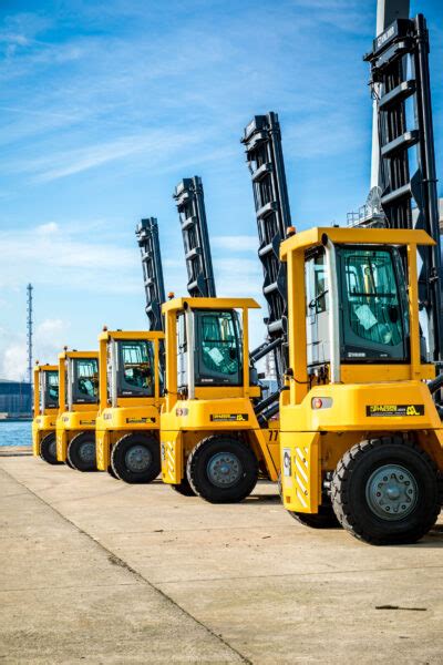 Empty Container Handling Handlers Huren Bij Keuleers