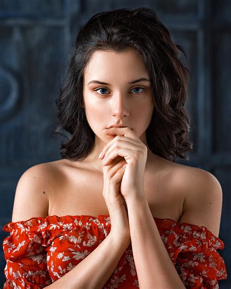 1280x1024px Free Download Hd Wallpaper Women Model Looking At