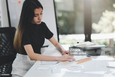 Pengalaman Pengguna Konsep Antarmuka Pengguna Ux Ui Desainer Grafis