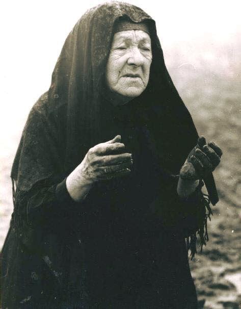 ქვეყანას სამი რამ აკლია ცას ცისარტყელა • Rainbow