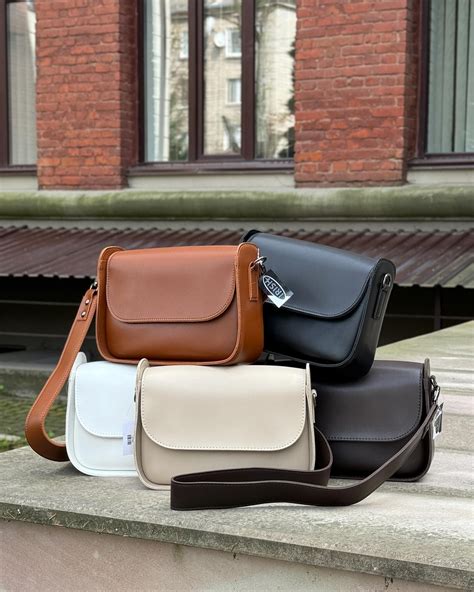 окуляри сумки піжами косметика одяг купальники Неймовірна стильна сумочка у стилі крос боді з