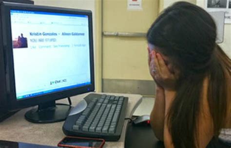 La Polic A Alerta Sobre La Sextorsi N Peri Dico El Lorquino