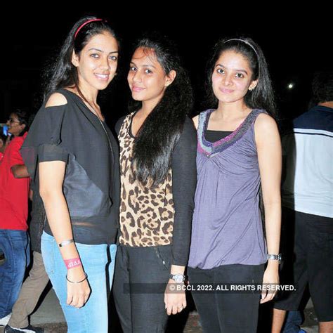 Yo Yo Honey Singhs Wife Shalini First Photos Leaked Holidays Oo