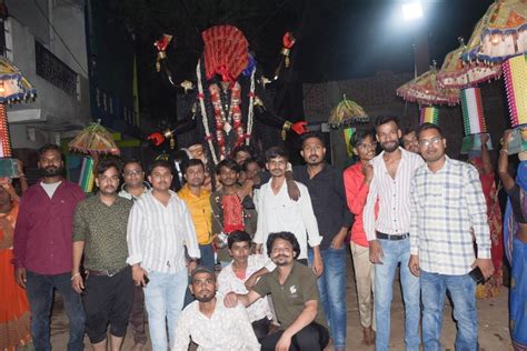 मां कालीजी की भव्य प्रतिमा की हुई स्थापना माता रानी के स्वागत के लिए उत्सव समिति बड़ी उत्साहित