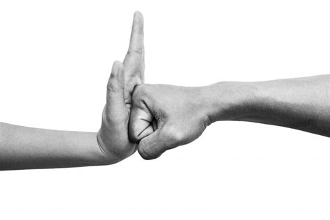 Поредната Дебора Задържан е мъж за насилие срещу жена му и майка му Lupa Bg