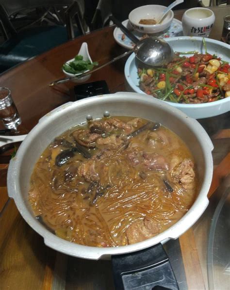 美食天下 天王盖地虎 小鸡炖蘑菇 吃遍各地各式