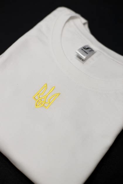 Патріотична футболка з вишивкою Герб України M біла Брендовая одежда Rozetka