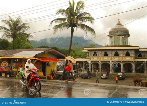 Indonesian Muslims Pass Mosque Indonesia Editorial Photo Image Of
