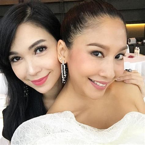 Photo Gallery “หนิง ศรัยฉัตร จีระแพทย์” แนะวิธีบริจาคเส้นผมเพื่อการกุศล