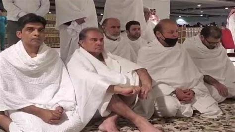 Former Premier Nawaz Sharif Performs Umrah Will Touch Down In Lahore
