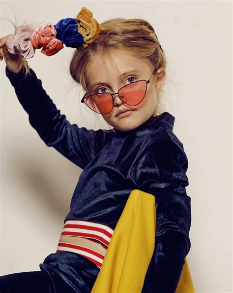Mini Muse Pixie Feather Drum