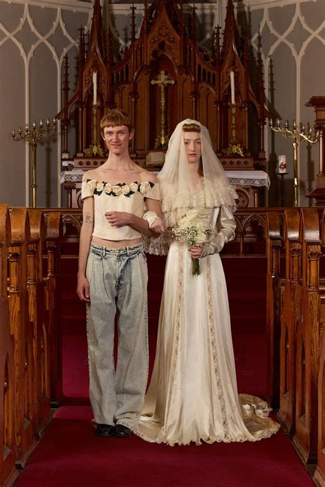 이슈유머 모든 커플을 위해 만들었다는 웨딩 제품들