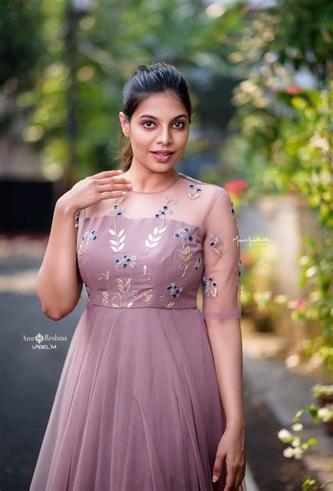 Pin By J M Thakor On Actress Long Frock Designs Long Gown Design