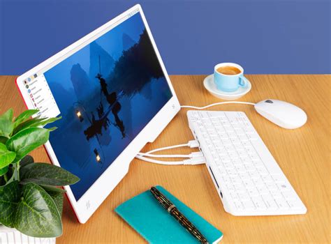 Raspberry Pi 500 Keyboard Computer Offers Desktop Replacement