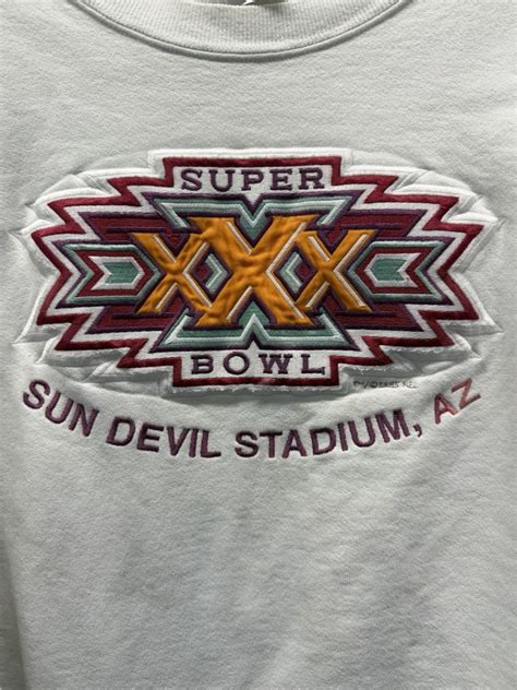Vintage 1996 Super Bowl Xxx Embroidered Crewneck Sweatshirt Nfl Large