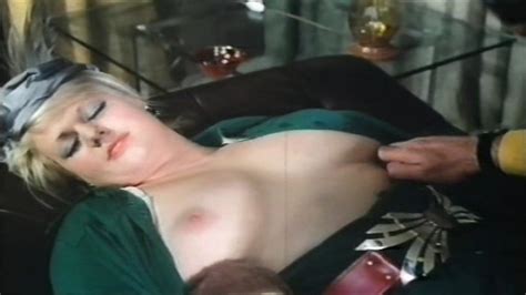 Naked Dorothea Rau In Hausfrauen Report International