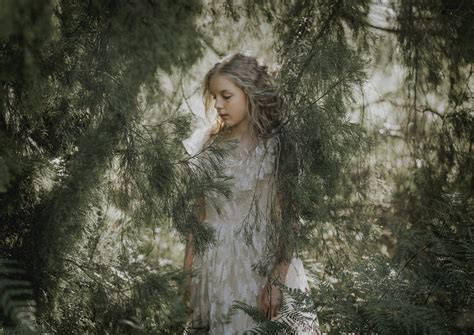 عکس پروفایل دختر در طبیعت جملات خاص دخترانه و زیبا