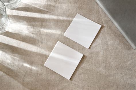 베이지색 테이블 천 배경에 빈 종이 시트 미니멀리스트 미적 비즈니스 또는 브랜딩 템플릿 햇빛 그림자 복사 공간 0명에 대한 스톡 사진 및 기타 이미지 Istock