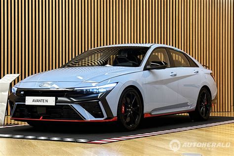 여전히 가성비 최고의 고성능 현대차 더 뉴 아반떼 N 출시… 시작가 3352만 원 다나와 자동차