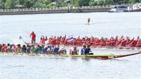 นนทบุรี I เทศบาลนครฯ จัดแข่งขันเรือยาวประเพณีชิงถ้วยพระราชทาน ประจำปี 2566 Thai News ประเพณี